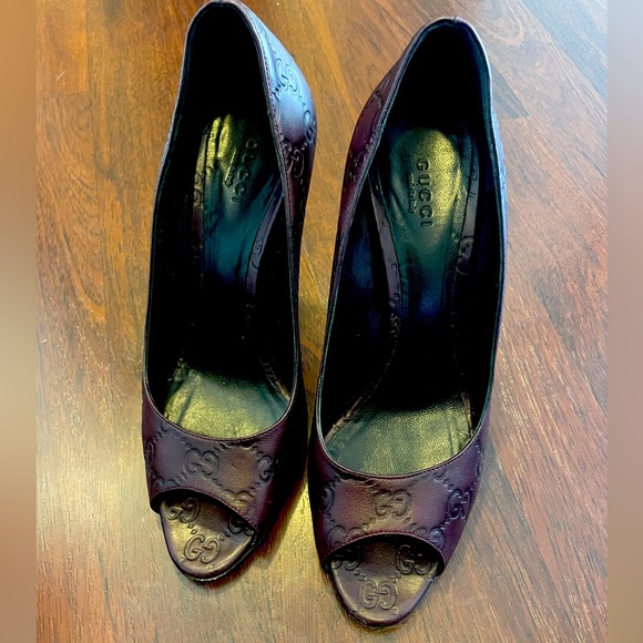 Gucci | Shoes | Gucci Monogram Aleppo Peep Toe Pumps Heels 38 | Poshmark